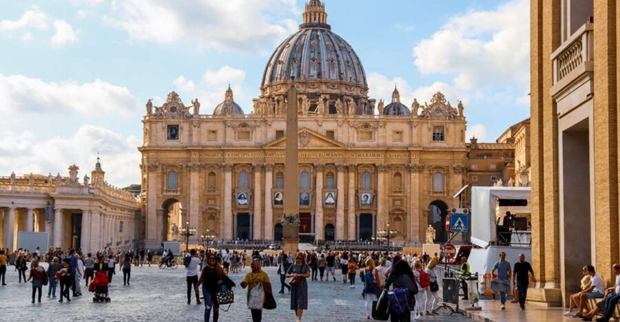 Vatican Highlights: Tapestries, Maps, and Philatelic Wonders - Practical Details and What to Expect