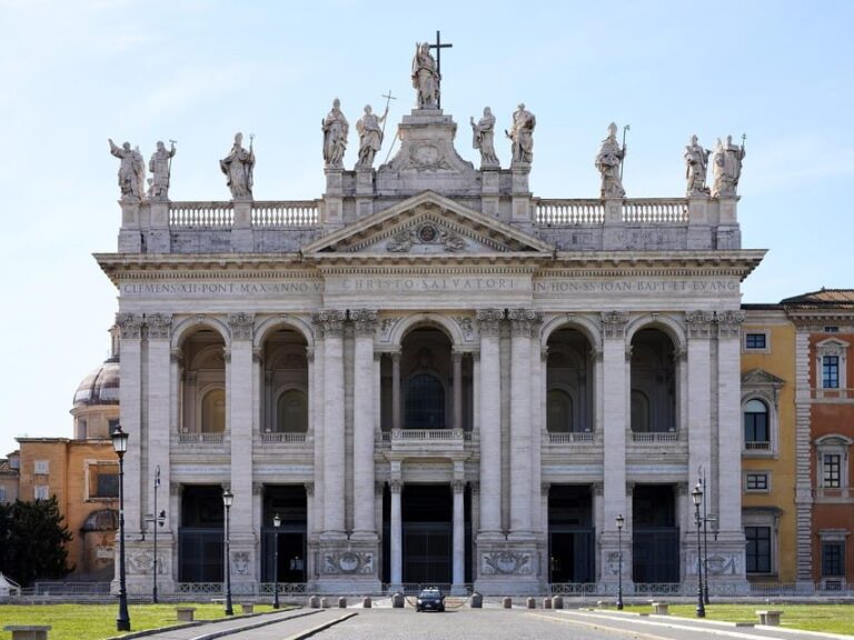 Vatican: Papal Basilicas and Holy Doors Tour with Transfers