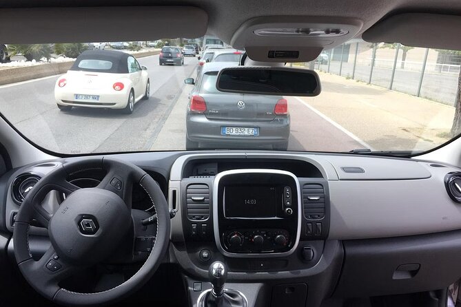 Vehicle with Driver in Provence - Key Points:
