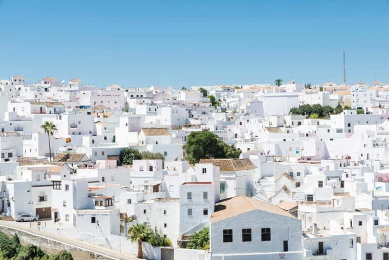 Vejer and Conil: Tour from Jerez, El Puerto, Cádiz, Chiclana - Transportation and Group Dynamics