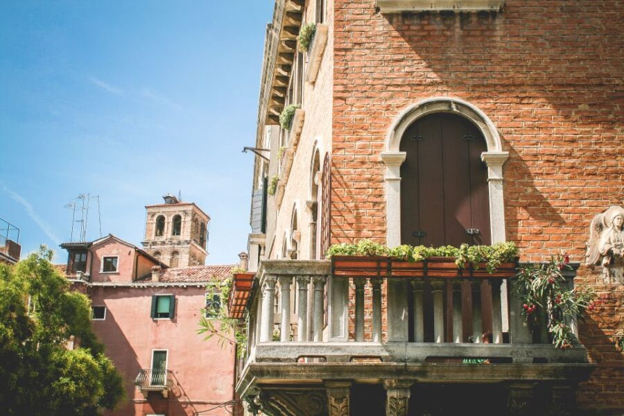 Venice: 1.5-Hour Wandering Around the City - Exploring Piazza San Marco and Surroundings