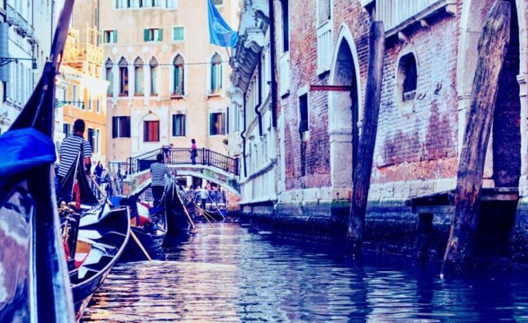 Venice: 30-Minute Gondola Ride on Grand Canal with Serenade - Considering the Value