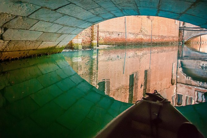 Venice: 60' Quick Kayak Tour with guide - Key Points