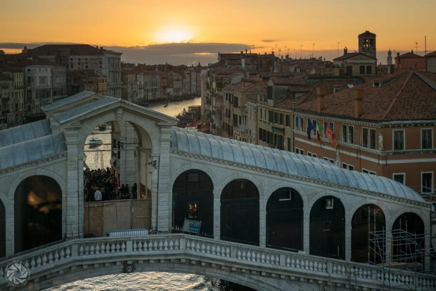 Venice, Bacaro Tour: Food and Wine tasting with Local Guide - Key Points
