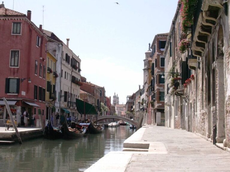 Venice: Dorsoduro and San Polo District Private Walking Tour - An In-Depth Look at the Tour Experience