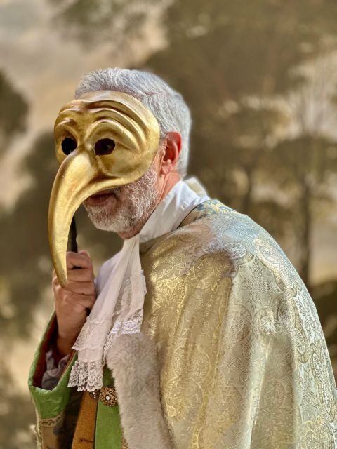 Venice: Dress-Up Experience - Key Points