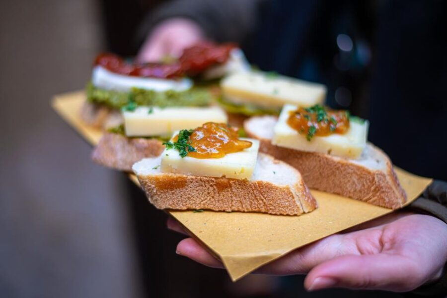 Venice: Food Tasting Tour with Cicchetti and Wine - The Venues and Food Quality