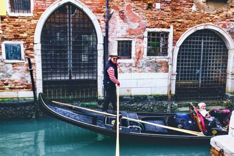 Venice: Gondola Ride and Skip the Line Doge's Palace Tour - The Itinerary: Step-by-Step