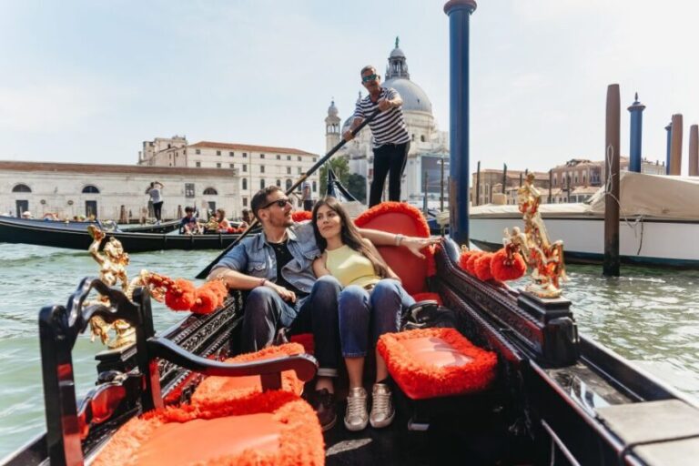 Venice: Grand Canal Gondola Ride with App Commentary - The Introduction Walk