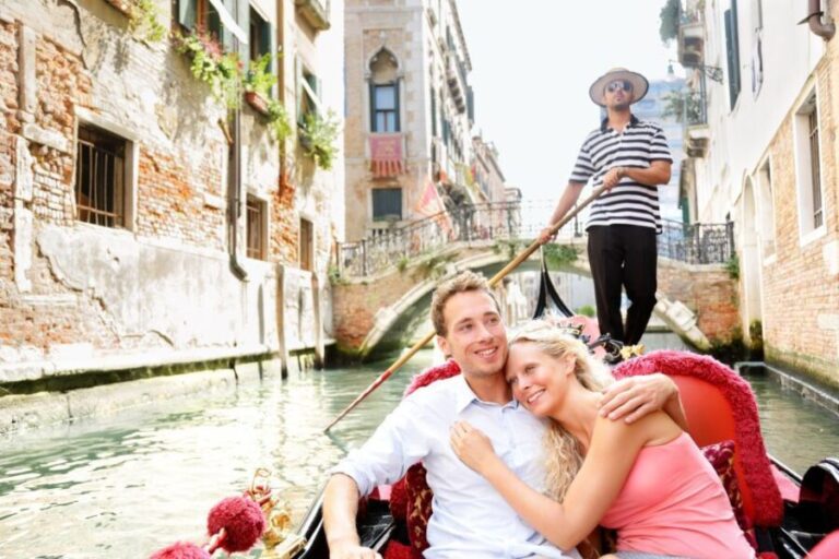 Venice: Grand Canal Private Walking Tour & Optional Gondola - The Value of This Tour