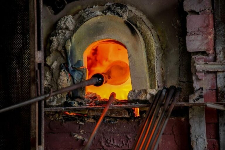 Venice: Murano and Burano Boat Tour with Glass Factory Visit - Murano: The Heart of Glass-Making