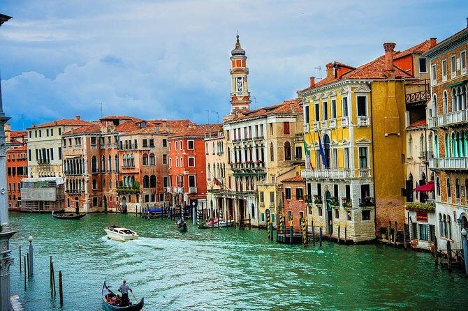 Venice Personalized Private Walking Tour with Official Tour Guide - Practical Considerations
