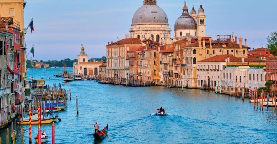 Venice: Private Architecture Tour with a Local Expert - The Expertise Behind the Experience