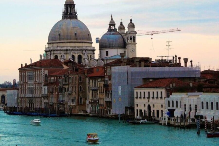 Venice : Private Custom Walking Tour With A Local Guide - Authentic Insights from Travelers