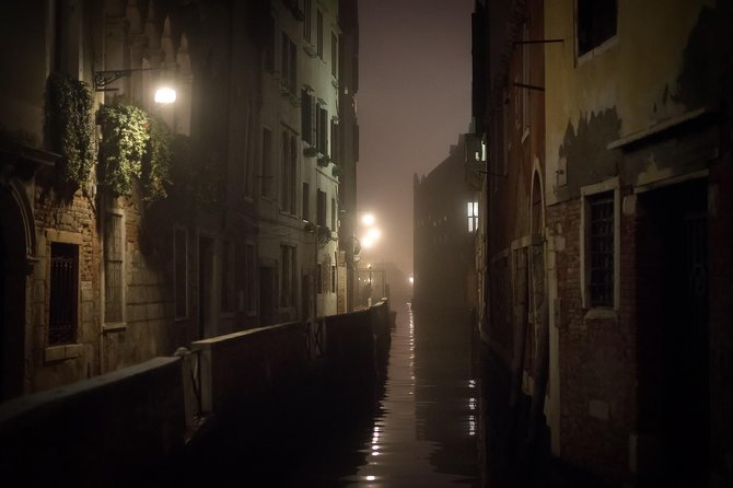 Venice Private Evening Stroll with VIP Entry to Saint Mark's After Hours - Key Points
