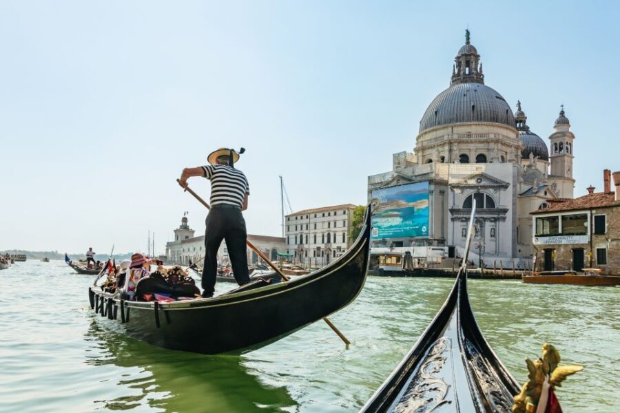 Venice: Private Gondola Ride along Grand Canal - The Itinerary and Stops: A Detailed Breakdown
