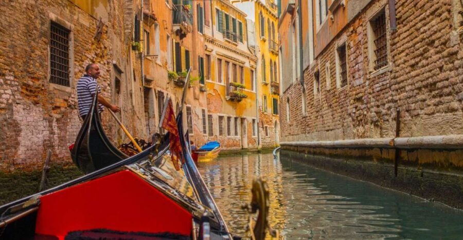 Venice: Private Gondola Tour - Itinerary Breakdown: What to Expect