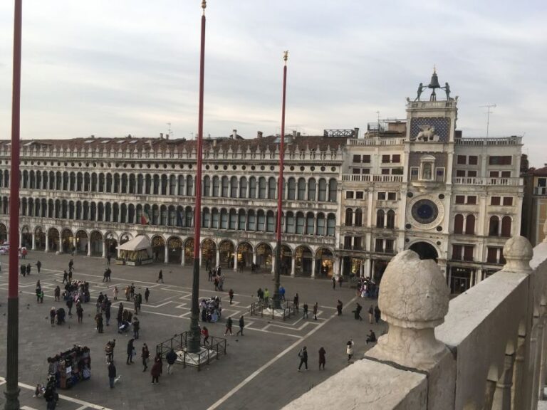 Venice: Private Guided Walking Tour - Atmosphere and Authenticity