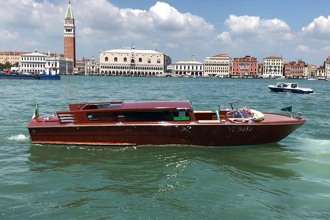 Venice S.Lucia Station to Venice Hotels or viceversa - What is the Experience Like?