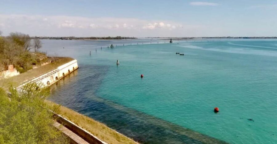 Venice: SantErasmo, Vignole, and Lagoon Kayaking Tour - Close Encounters with Key Sights