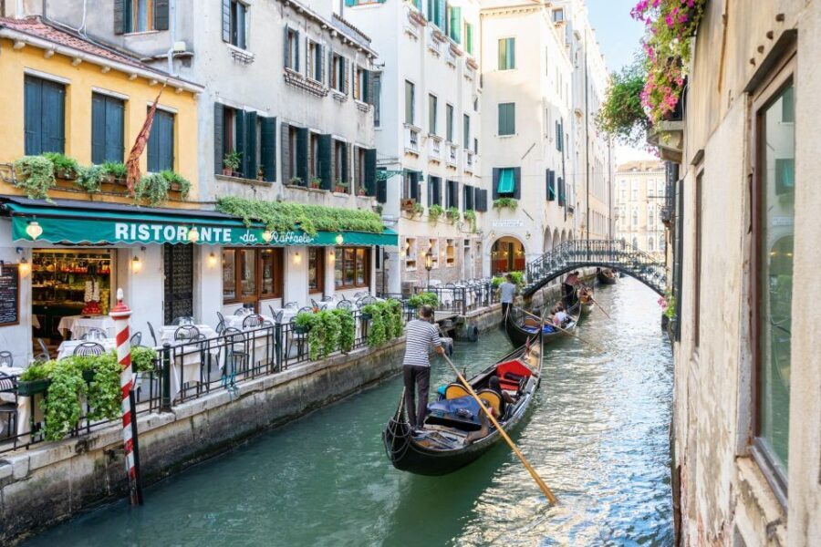 Venice: Shared Gondola Ride through the Lagoon City - Who Will Love This Tour?