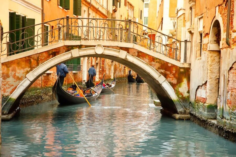 Venice: Shared Gondola Tour - Analyzing the Value: Price, Length, and Experience