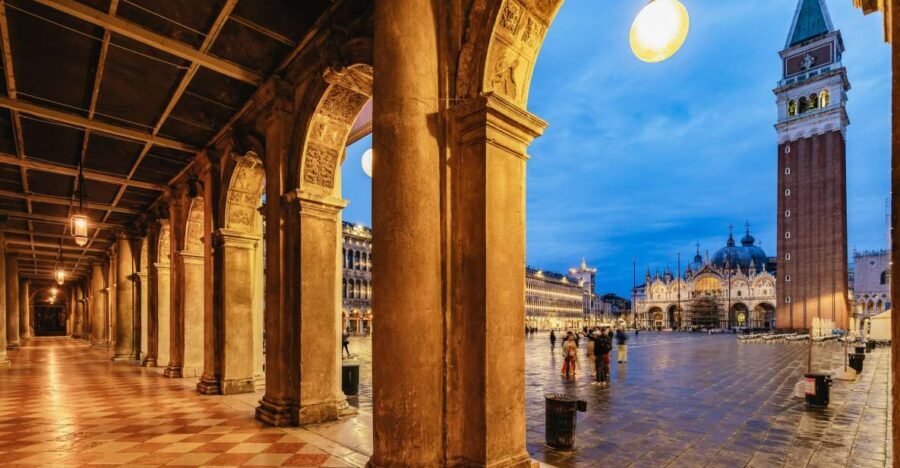 Venice: The Ghost & Legends Walking Tour - The Itinerary in Detail