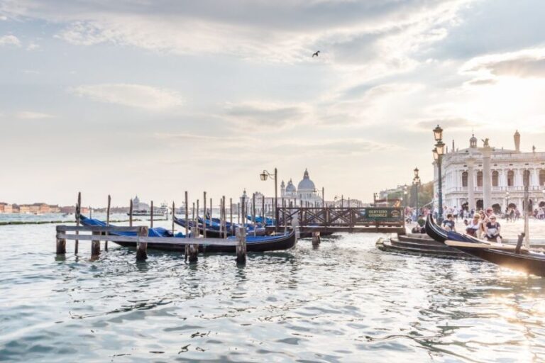 Venice: Traditional Shared Gondola Ride - Who Is This Tour Best For?