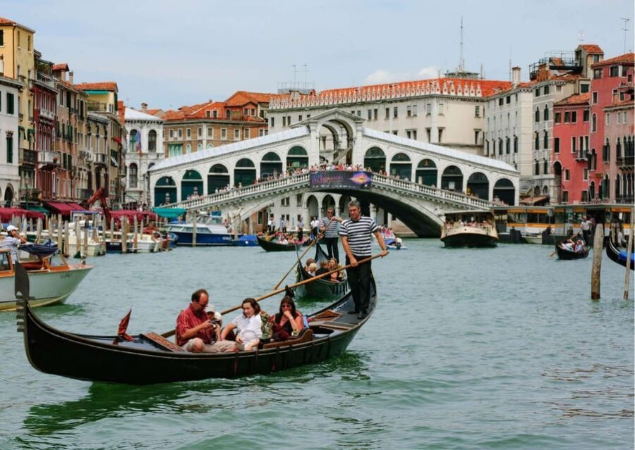 Venice: VIP Private Tour with Gondola Ride & Doge's Palace - Who Is This Tour Best For?