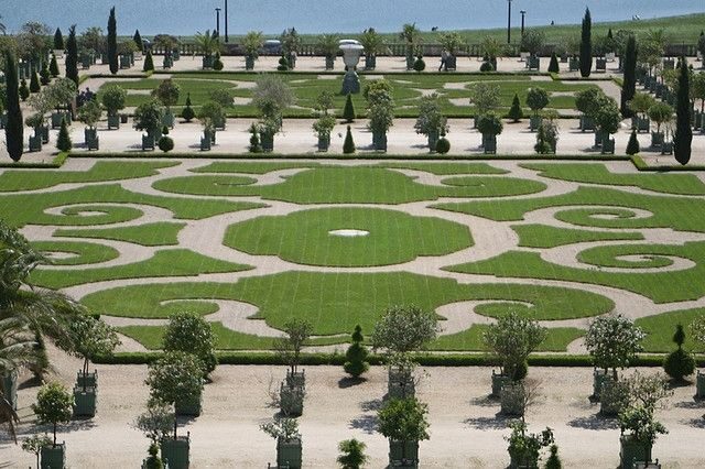 Versailles-Giverny Day Tour with Lunch at Moulin de Fourges - Why This Tour Stands Out