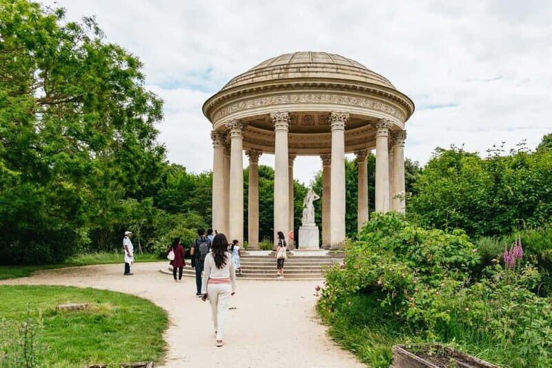 Versailles: Palace, Gardens & Marie Antoinettes Estate Tour - The Value of Guided Access and Expert Tour Leaders