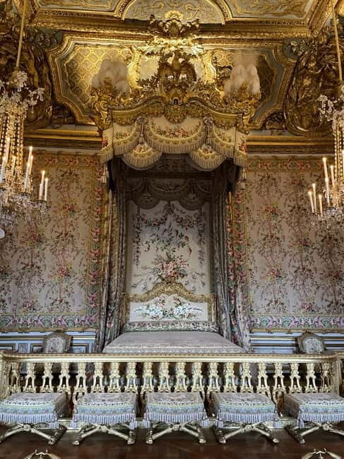 Versailles: Small-group guided tour of the Palace of Versailles - Authentic Experiences and Tips
