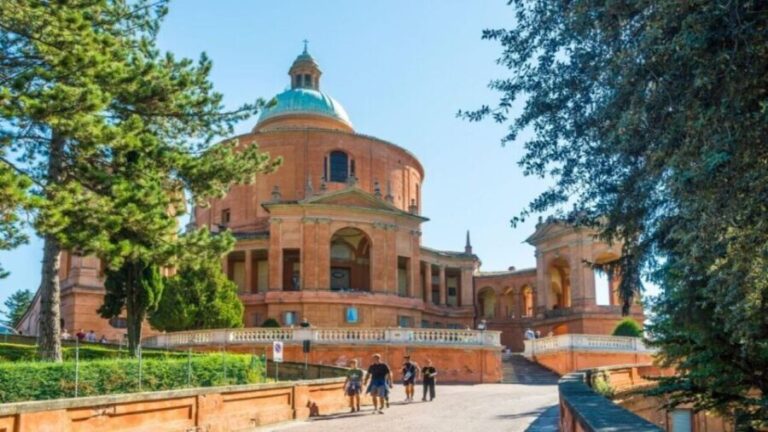 Vespa Tour in the Hills of Bologna - A Thorough Breakdown of the Itinerary