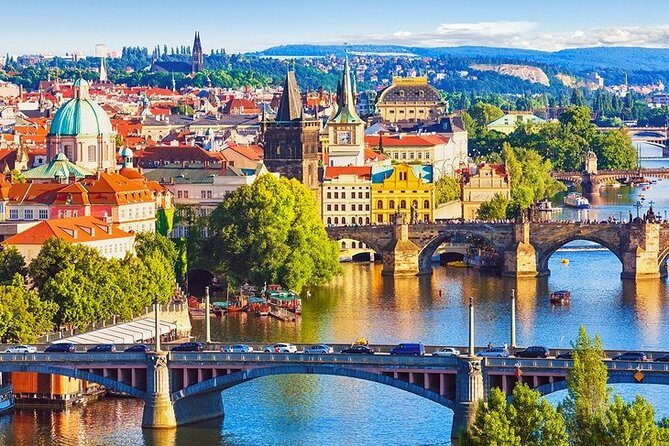 Vienna Arrival Private Transfers from Vienna Airport VIE to Vienna City - Who Would Benefit Most from This Service?