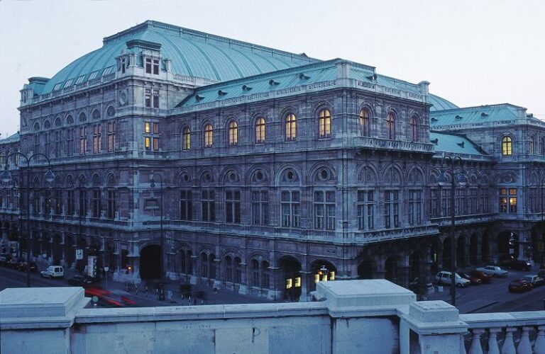 Vienna: Full-Day Private Tour including Schönbrunn Palace - Why Travelers Love This Tour