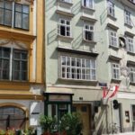 Vienna: Romantic Old Vienna City Walk and Wine Tasting - Is It Good Value?