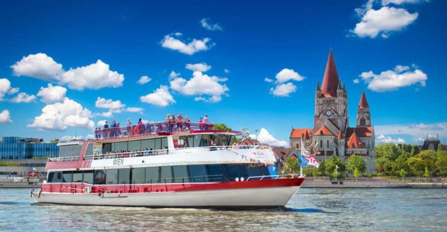 Vienna: Sightseeing Boat Tour with Lunch - What to Expect on the Cruise