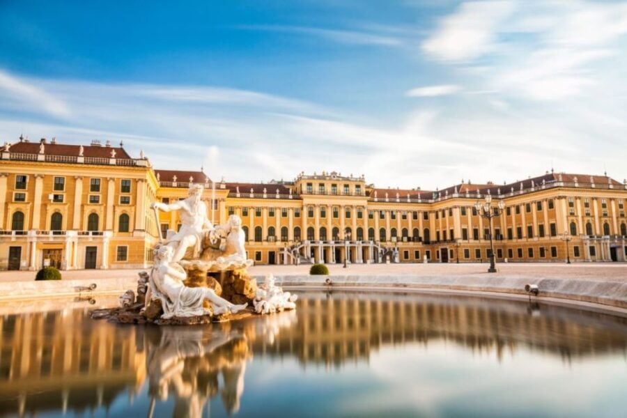Vienna: Skip-the-Line Schonbrunn Palace Private Tour - Gardens and the Gloriette: Nature Meets Majesty