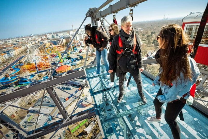Vienna: Vienna Giant Ferris Wheel: Platform 9 Experience Ride - The Itinerary and Experience