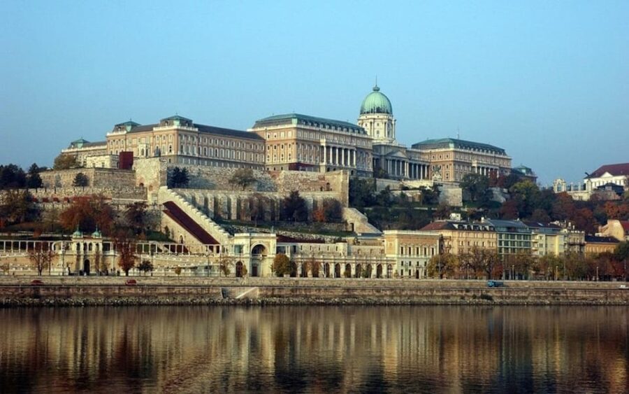Vienna:Private & Customizable Budapest Day Trip with a Local - A Deep Dive into the Budapest Day Trip from Vienna