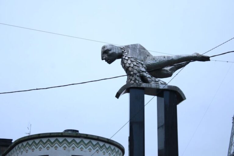 Vigo: Private Walking Tour with local guide - What’s Included & Practical Tips
