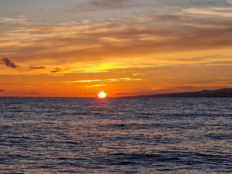 Vila Franca do Campo: Sunset Boat Tour with Drink and Cake - The Iconic Islet and Its Surroundings