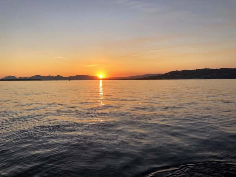 Villefranche-Sur-Mer: Sunset boat tour - Authentic Insights from Reviews