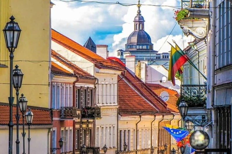 Vilnius : Sightseeing Walking Custom Tour with a Local Guide - What’s Included and What’s Not