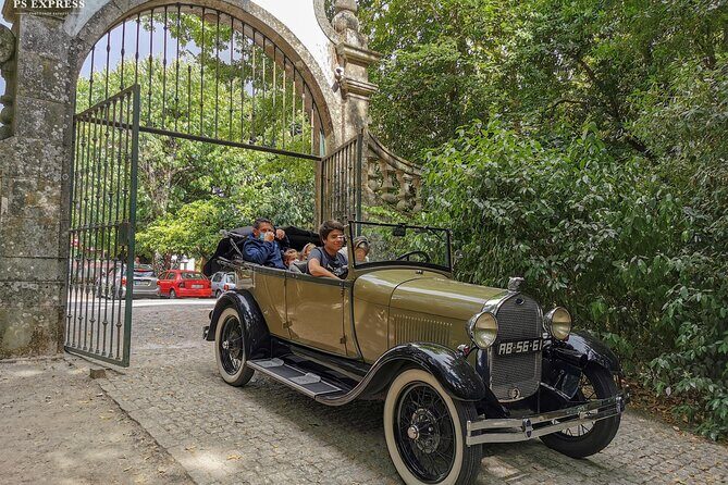 Vintage car ride in Vila Real - Practical Details and Considerations