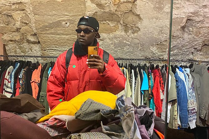 Vintage Shopping Tour In Paris with a Guide - Key Points