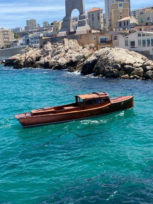 Vintage sunset boat tour of Marseille - small groups (2h) - Who Will Love This Tour?
