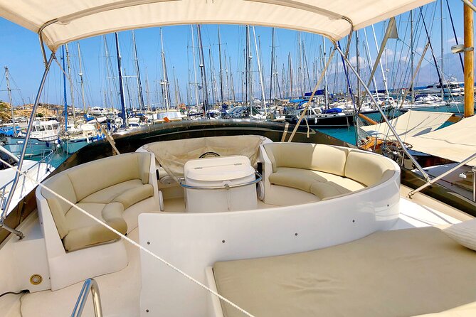 Vip Motor Yacht Charter-17 meter-10 Guest-Half day or Sunset trip - Key Points