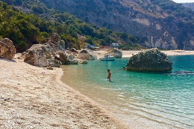 Visit Kroreza Beach by Boat - Key Points:
