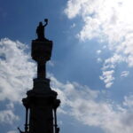Visit Pamplona and enjoy a tasting of four Navarran wines. - Discovering Pamplona’s Historic Heart